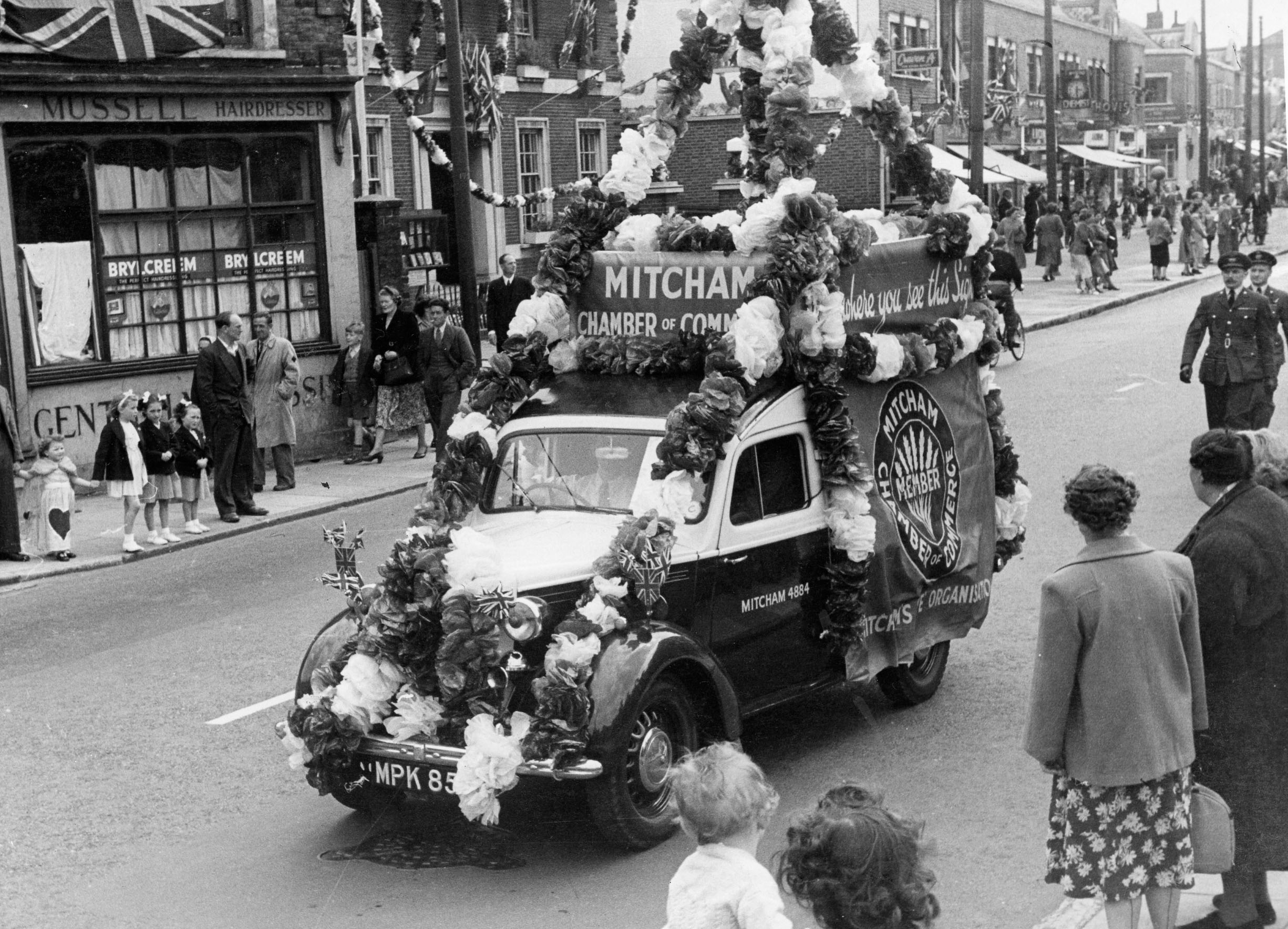 A collection of animations featuring Coronation celebrations in Mitcham ...